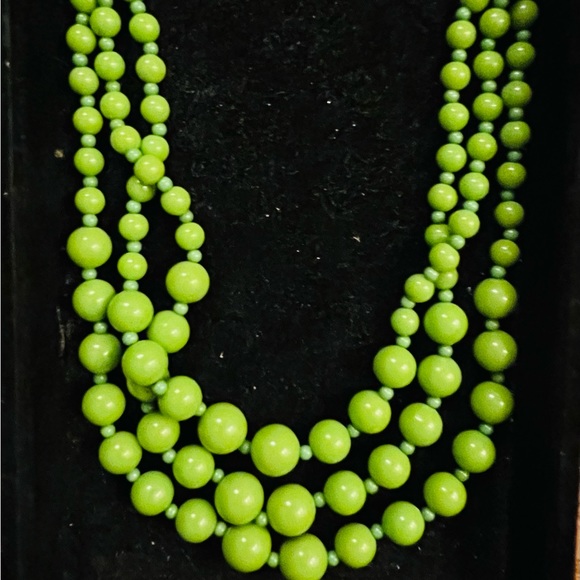 Vintage | Jewelry | Vintage Green 3 String Beaded Necklace | Poshmark
